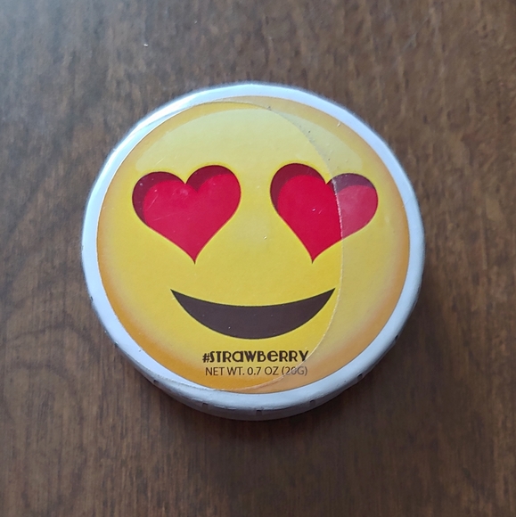 AmuseMints | Accents | 32 Heart Eyes Emoji Mints Tin Nip | Poshmark